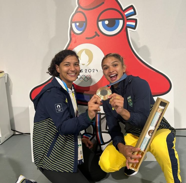 Sarah Menezes celebra Bronze de Larissa e os 12 anos da conquista da ...